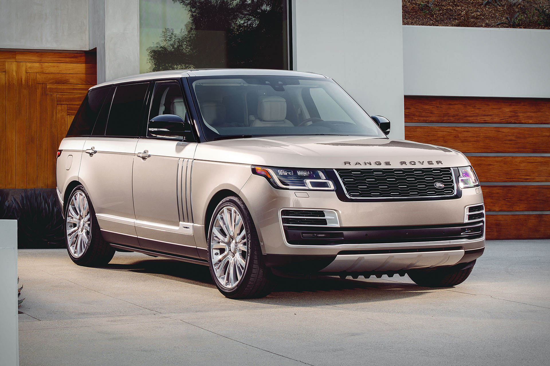 Range Rover SVAutobiography : entre confort et haute technologie
