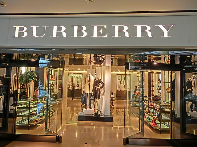 Burberry met en place une politique de congé parental innovante pour ...