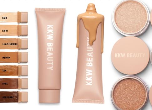 Kim Kardashian lance une gamme de maquillage pour le corps